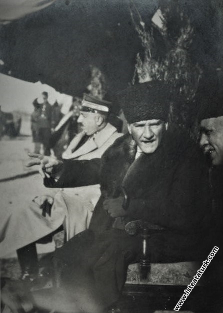 Mustafa Kemal Paşa Adana'da, Fahrettin Altay Paşa'yla cirit oynayanları ...